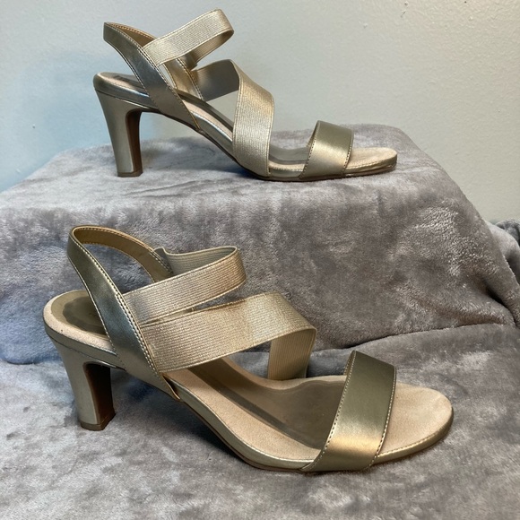 Coach and Four | Shoes | Coach And 4 Gold Sandals 6 | Poshmark